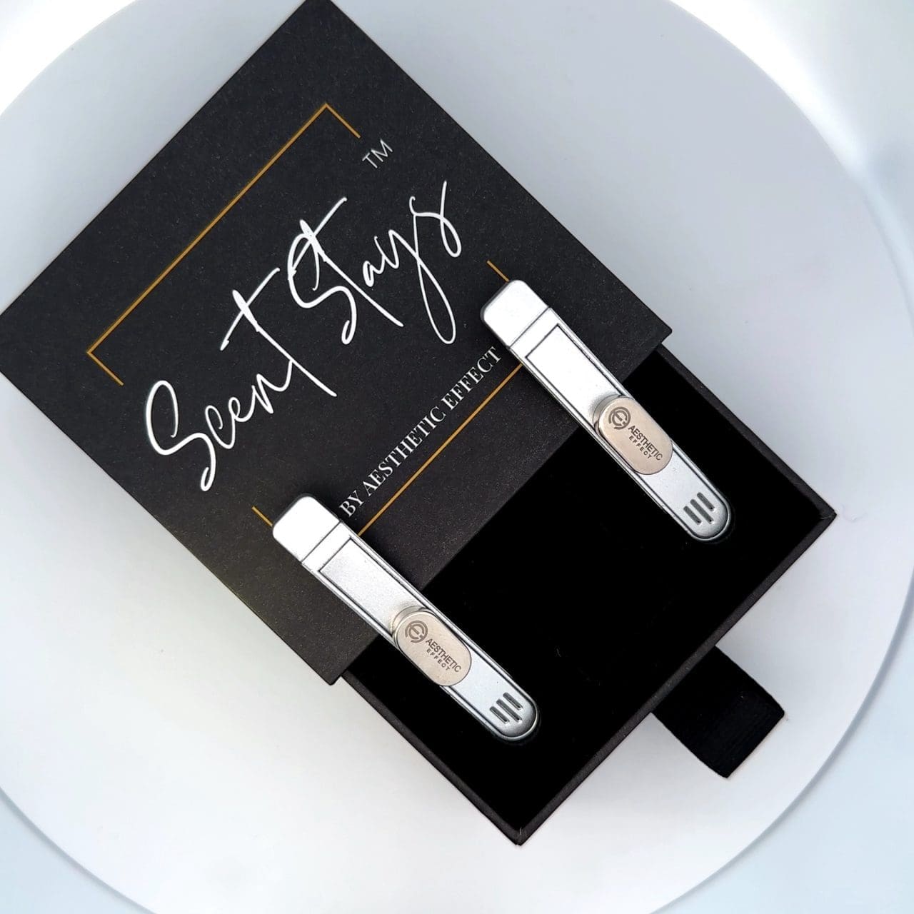 About Us | Scent Stays - Wearable Fragrance Emitter